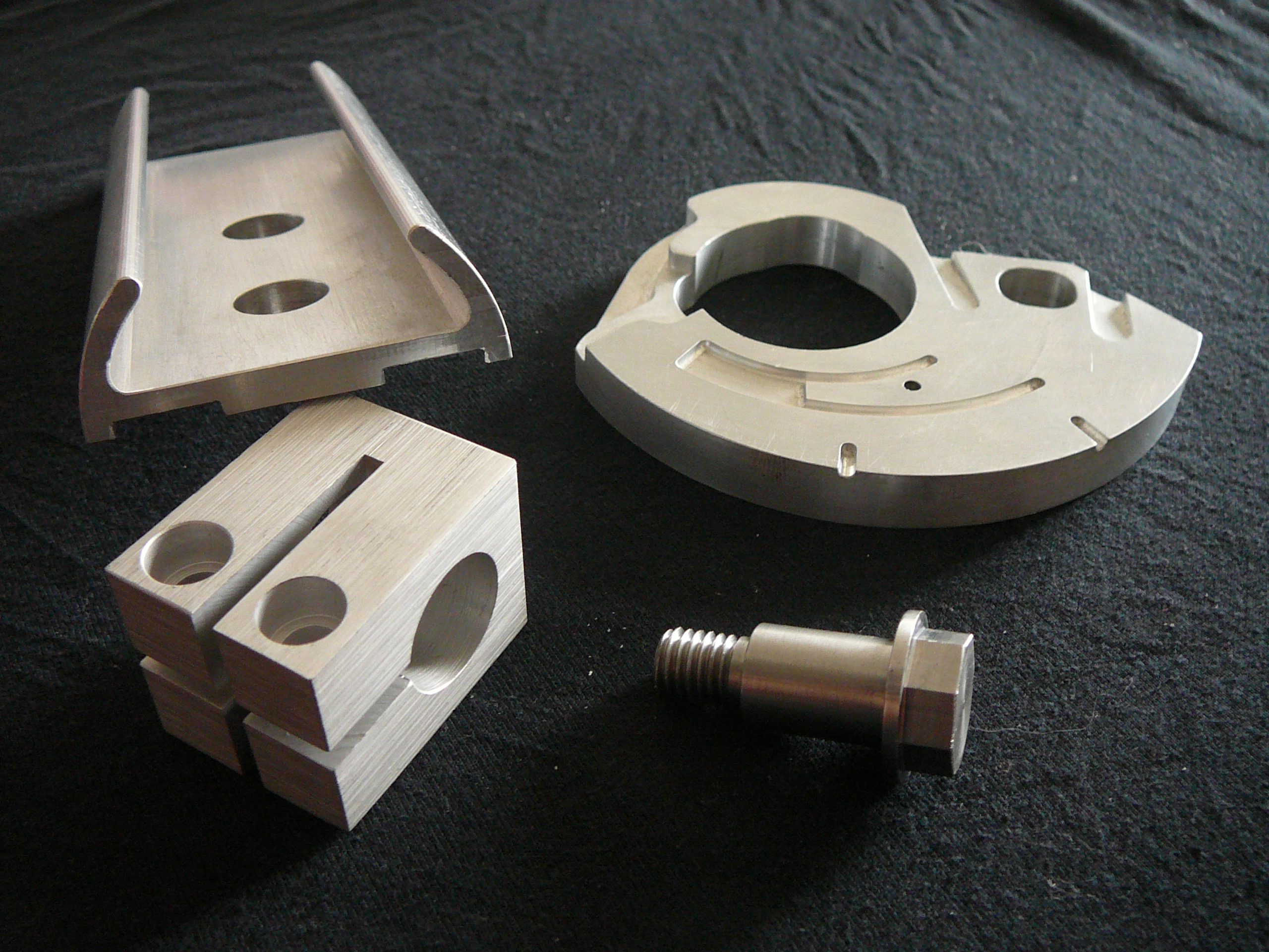 Usitech Precision - Machining - 1530 Provinciale, Quebec, Quebec, G1N 4A2, Canada - MFG