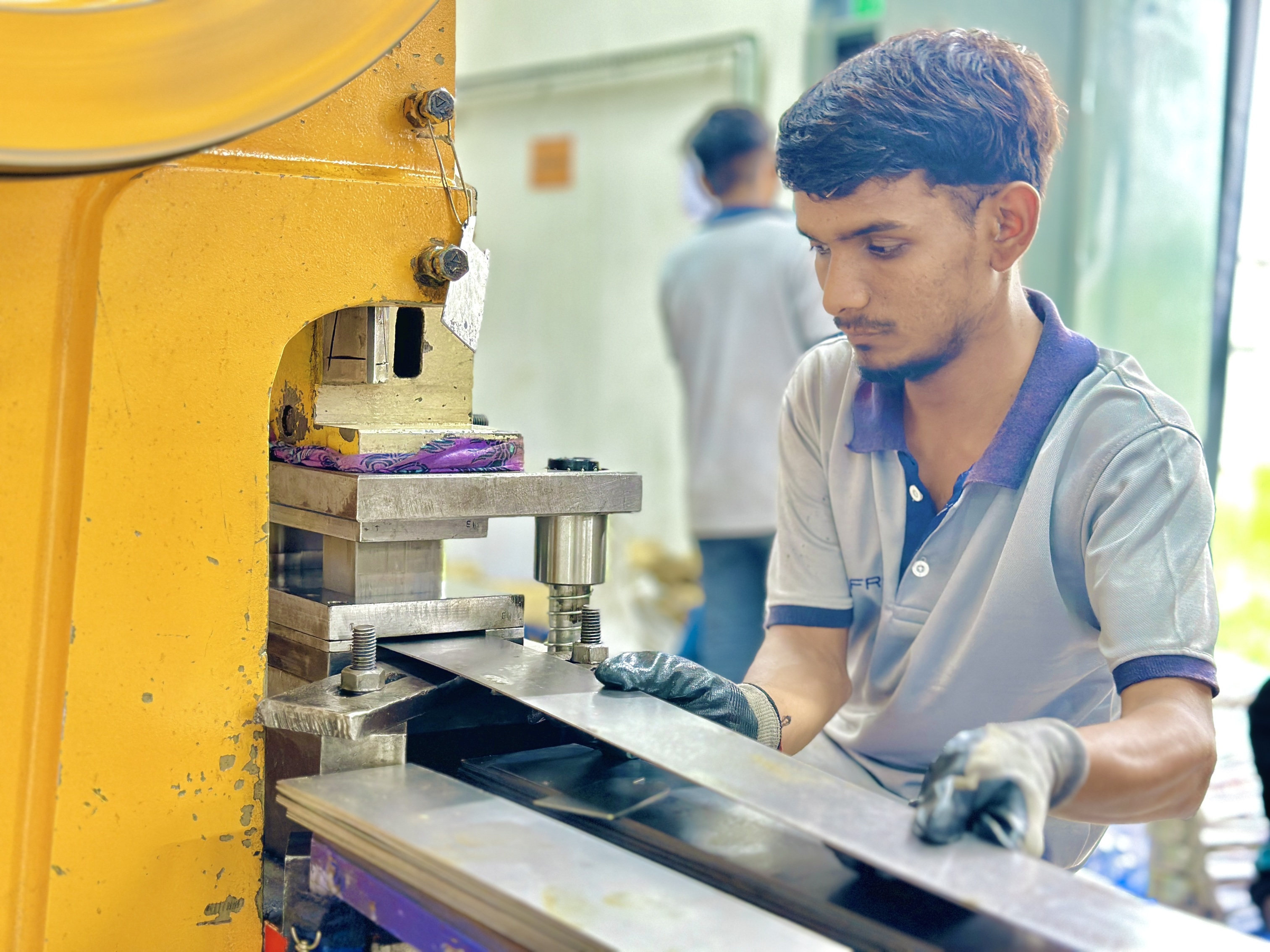 Mefron Technologies India Pvt. Ltd. - Compression Molding - B-1003 ...